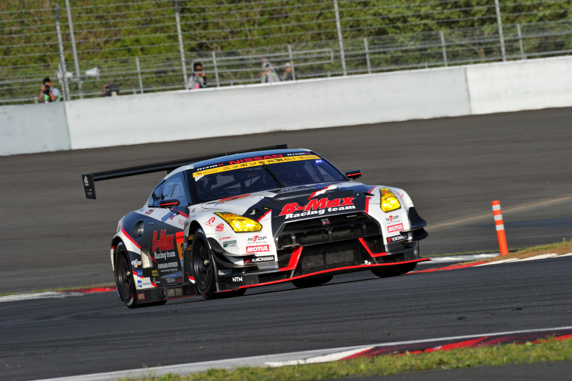 SUPER GT第2戦：GT300レポート「マーデンボロー大活躍！B-MAX GT-Rが今季初V」 | Motorz（モーターズ）- クルマ ...