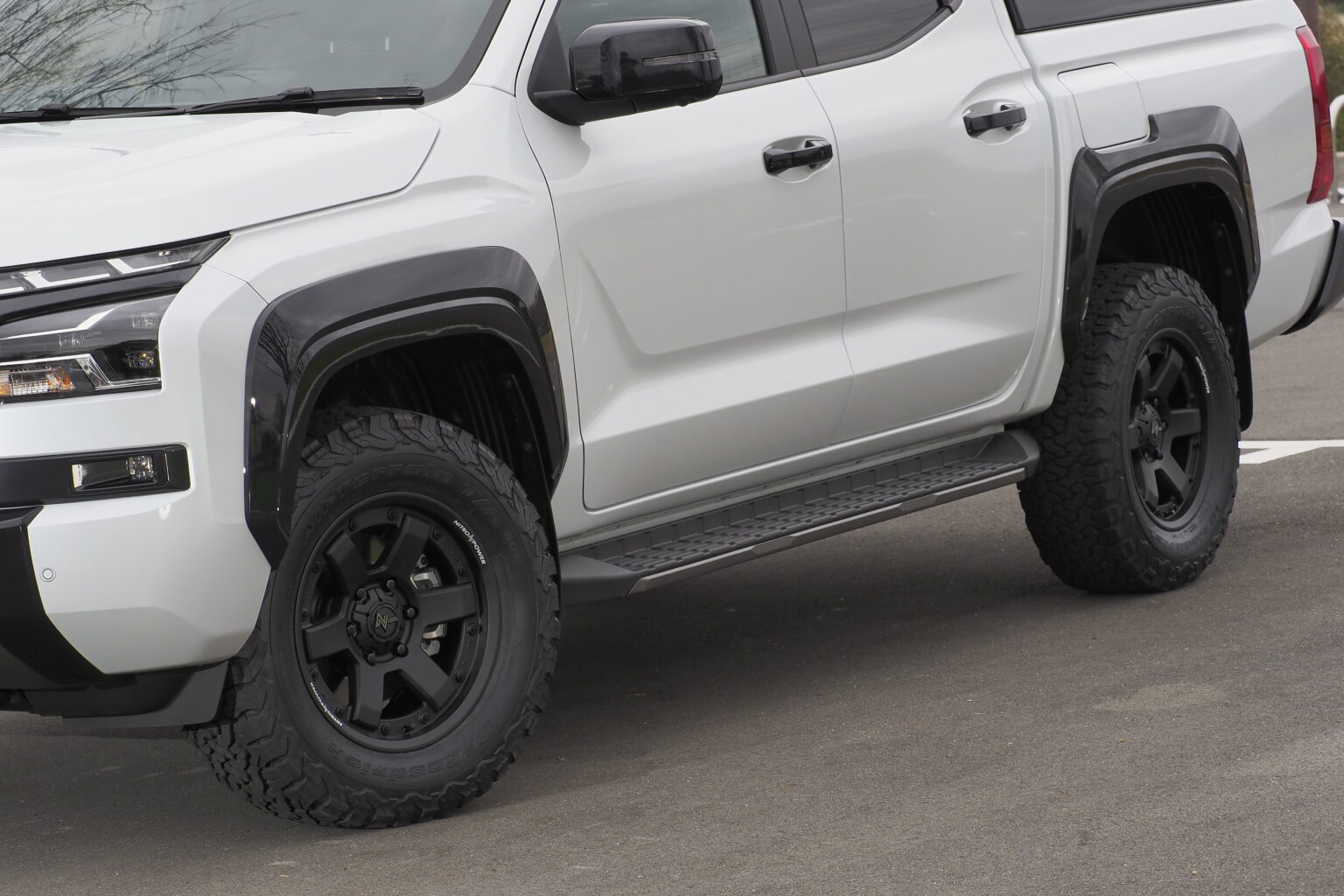 LC2Tトライトンに社外アルミホイール装着!!もっとカッコ良くなること間違い無し!?【PR】 | Motorz（モーターズ）- クルマ・バイクをもっと楽しくするメディア